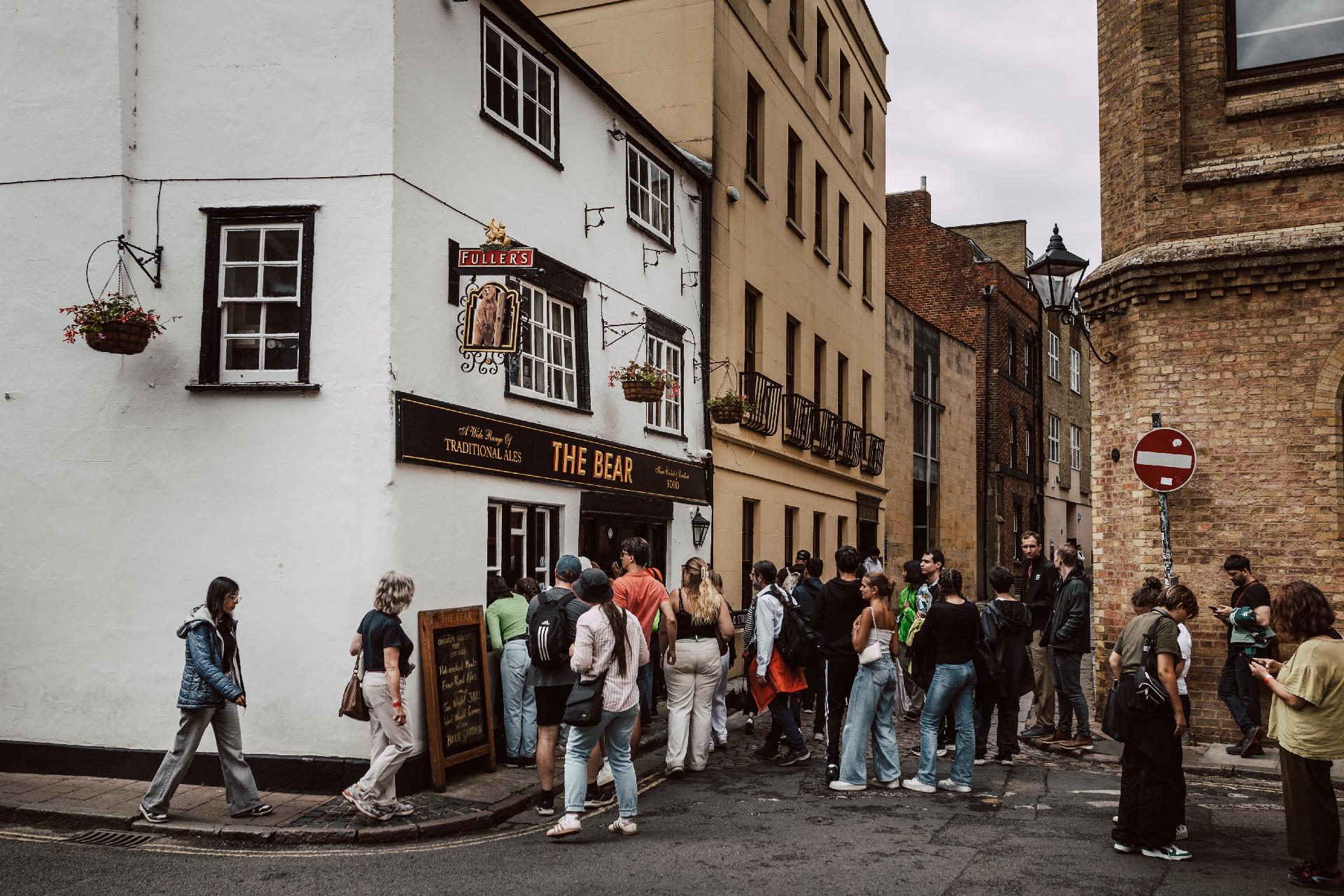 The Bear Inn - Fuller's Pub and Restaurant in Oxford